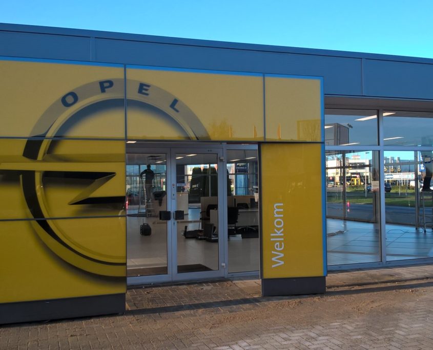 Opel Garage te Deventer - HBE Bouw- Utiliteit - Nieuwbouw